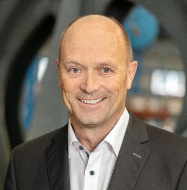 Roland Bartholet zieht sich operativ zurück - Seilbahnen International